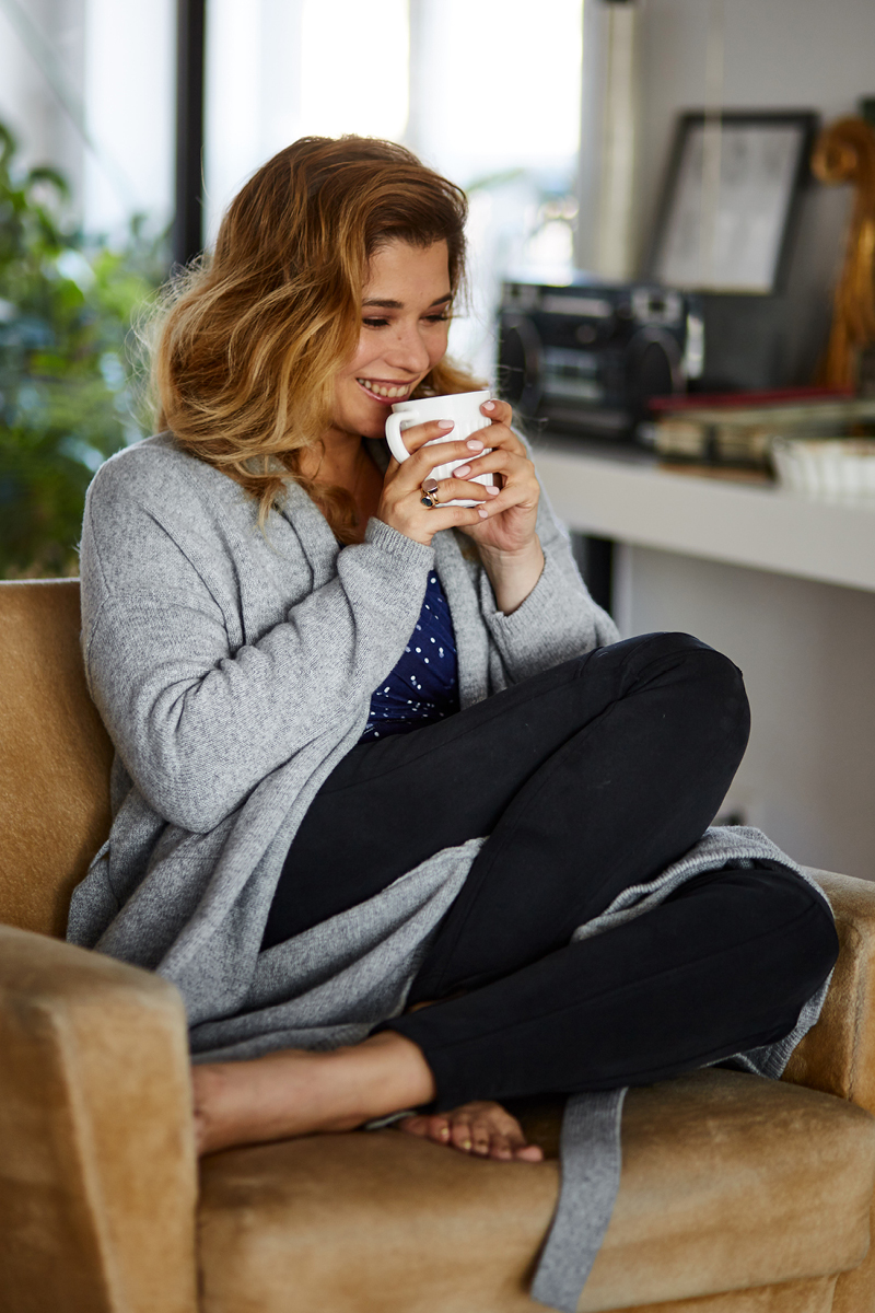 ANNA WINTER gray sweater